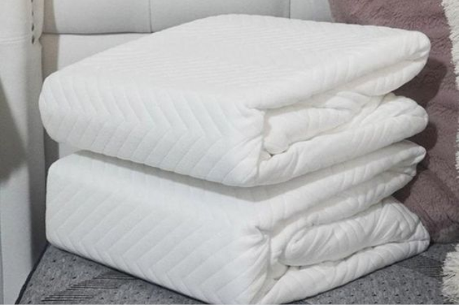 Understanding Mattress Covers: A Comprehensive Guide– Master MoltyFoam